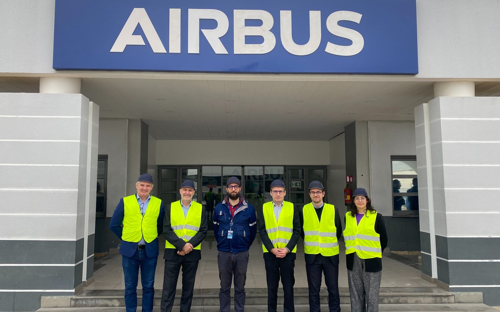 Visite du parc aéronautique de Mghira, dans le gouvernorat de Ben Arous | Direction générale du ...